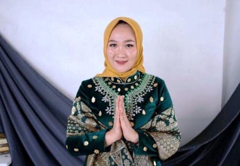 Ria Oktarina Dorong Perempuan Berpartisipasi Aktif Bangun Daerah - Sinarfakta.com