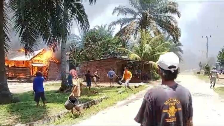 Kebakaran Melanda Rumah Warga di Seluma, Kerugian Capai Rp 70 Juta - Sinar Fakta
