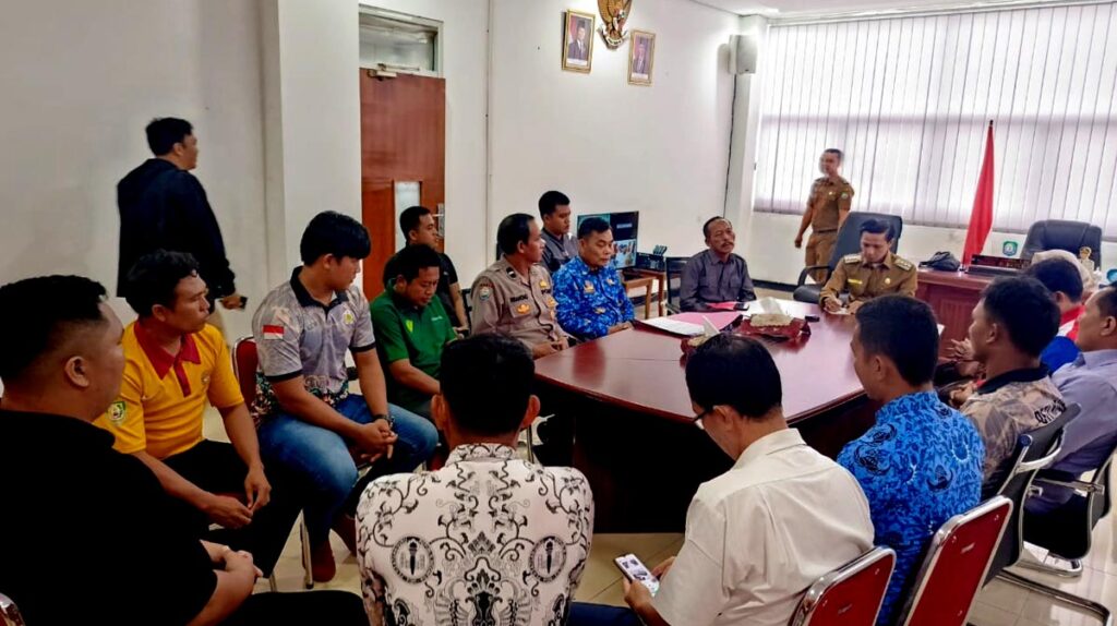 Bupati Kaur Serahkan Laporan Keuangan Unaudited 2024 kepada BPK RI - Sinarfakta.com